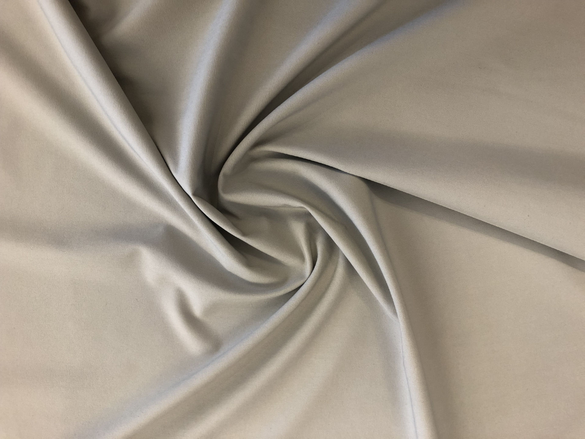 Funkční materiál šedo-béžový – Obchodiště.cz